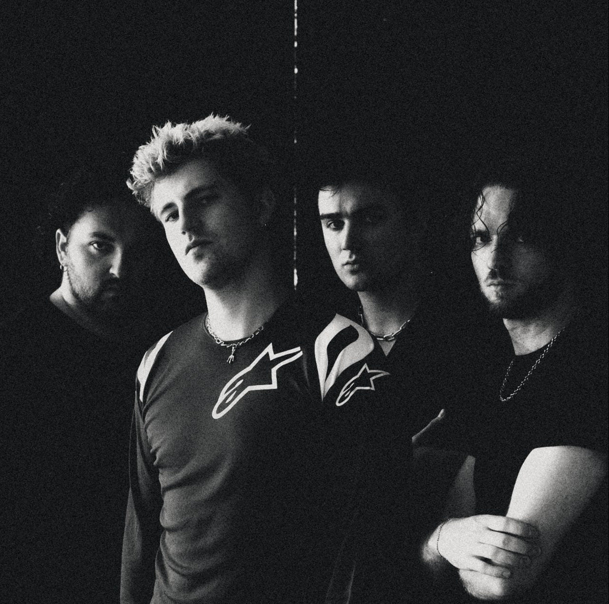 THORNHILL (ソーンヒル) – bandstore